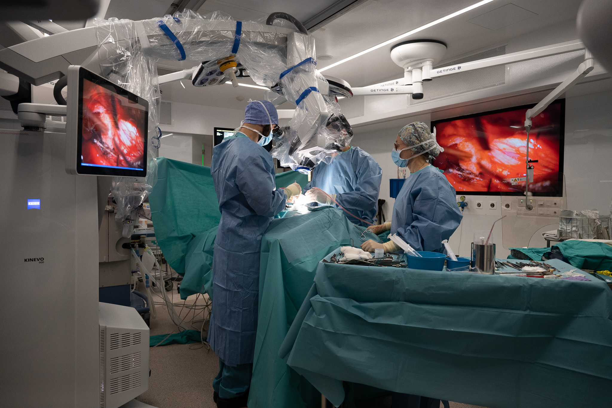 Cirujano Operando Cerebro