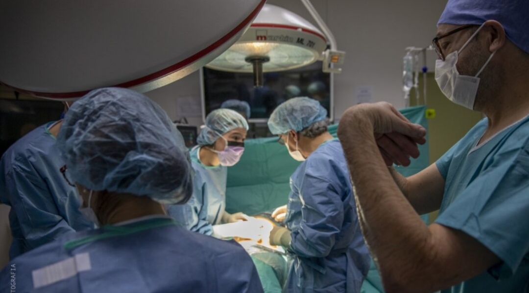 The Hospital Clínic performs the first conservative surgery on a ...